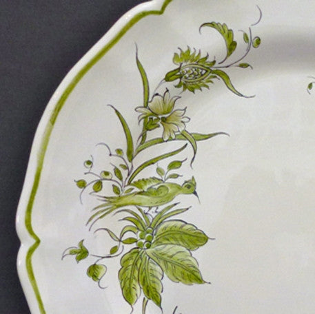 Scalloped Edge Round Feston serving plate with St Omer monochrome gree ...